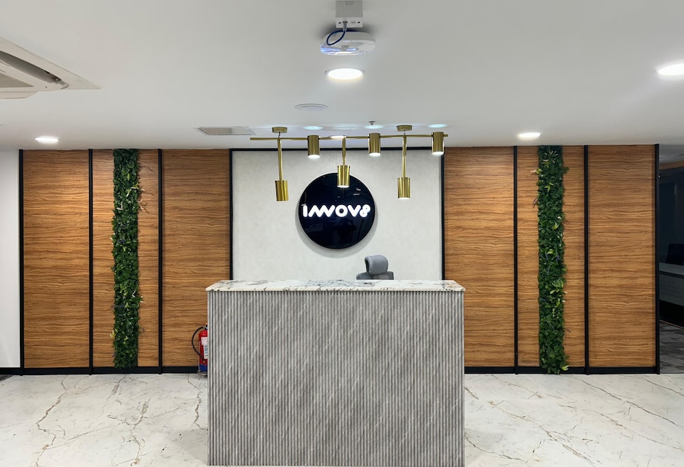 Coworking Space in Graphix Tower, Noida Sector 62